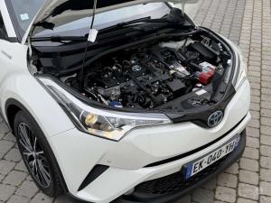 White Toyota C-HR 2017 in Taurage, with an engine capacity of 1.80 L and mileage of 172 thousand km for 14300 €, photo 80 on AUTOMOTO.COM.LV