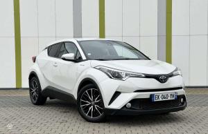 White Toyota C-HR 2017 in Taurage, with an engine capacity of 1.80 L and mileage of 172 thousand km for 14300 €, photo 4 on AUTOMOTO.COM.LV