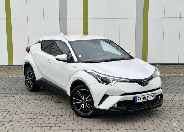 Balts Toyota C-HR 2017 Tauragė, ar dzinēja tilpumu 1.80 L un nobraukumu 172 tūkst. km par 14300 €, foto 10 vietnē AUTOMOTO.COM.LV