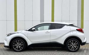White Toyota C-HR 2017 in Taurage, with an engine capacity of 1.80 L and mileage of 172 thousand km for 14300 €, photo 17 on AUTOMOTO.COM.LV