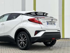 White Toyota C-HR 2017 in Taurage, with an engine capacity of 1.80 L and mileage of 172 thousand km for 14300 €, photo 27 on AUTOMOTO.COM.LV