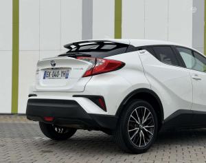 White Toyota C-HR 2017 in Taurage, with an engine capacity of 1.80 L and mileage of 172 thousand km for 14300 €, photo 29 on AUTOMOTO.COM.LV