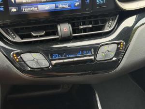 White Toyota C-HR 2017 in Taurage, with an engine capacity of 1.80 L and mileage of 172 thousand km for 14300 €, photo 73 on AUTOMOTO.COM.LV