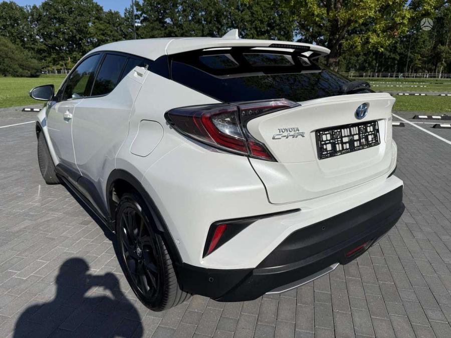 Balts Toyota C-HR 2017 Kauņa, ar dzinēja tilpumu 1.80 L un nobraukumu 250 tūkst. km par 14700 €, foto 11 vietnē AUTOMOTO.COM.LV