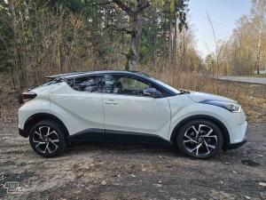 Белый Тойота C-HR 2017 в Каунас, объемом двигателя 1.80 л и пробегом 143 тыс. км за 15750 €, фото 5 на AUTOMOTO.COM.LV