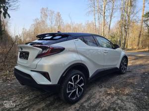 Белый Тойота C-HR 2017 в Каунас, объемом двигателя 1.80 л и пробегом 143 тыс. км за 15750 €, фото 6 на AUTOMOTO.COM.LV