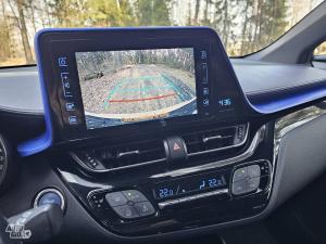 Белый Тойота C-HR 2017 в Каунас, объемом двигателя 1.80 л и пробегом 143 тыс. км за 15750 €, фото 8 на AUTOMOTO.COM.LV