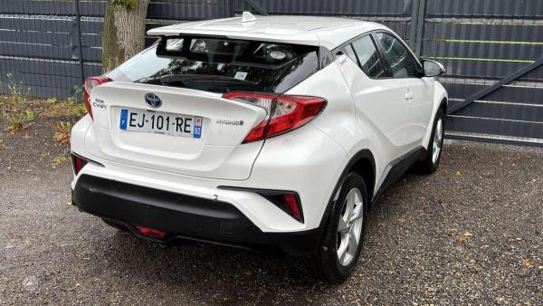 Balts Toyota C-HR 2017 Jonava, ar dzinēja tilpumu 1.80 L un nobraukumu 220 tūkst. km par 11750 €, foto 7 vietnē AUTOMOTO.COM.LV