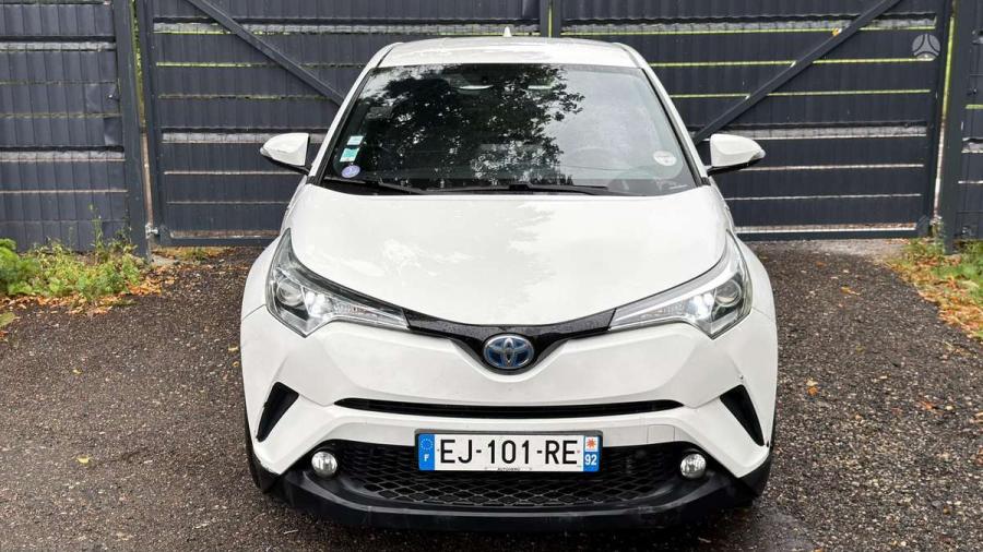 Balts Toyota C-HR 2017 Jonava, ar dzinēja tilpumu 1.80 L un nobraukumu 220 tūkst. km par 11750 €, foto 11 vietnē AUTOMOTO.COM.LV