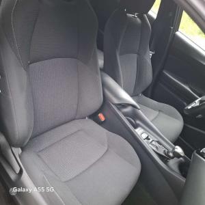 White Toyota C-HR 2017 in Vilnius, with an engine capacity of 1.80 L and mileage of 303 thousand km for 11990 €, photo 28 on AUTOMOTO.COM.LV