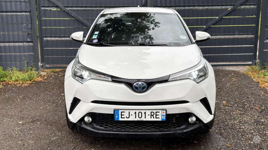 Белый Тойота C-HR 2017 в Ионава, объемом двигателя 1.80 л и пробегом 220 тыс. км за 11650 €, фото 11 на AUTOMOTO.COM.LV