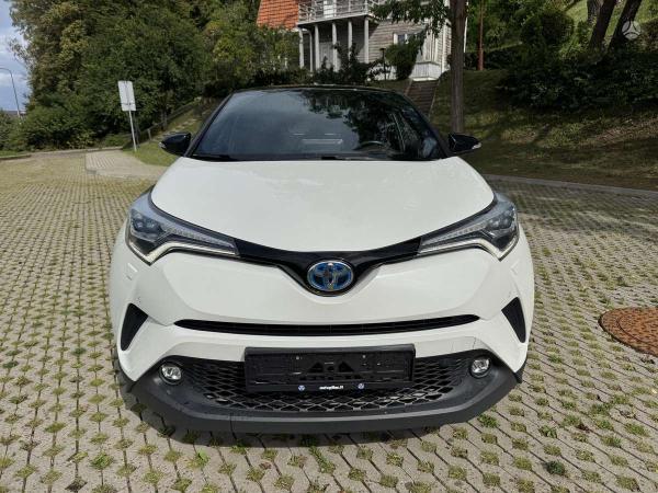 Balts Toyota C-HR 2017 Kauņa, ar dzinēja tilpumu 1.80 L un nobraukumu 183 tūkst. km par 16450 €, foto 4 vietnē AUTOMOTO.COM.LV