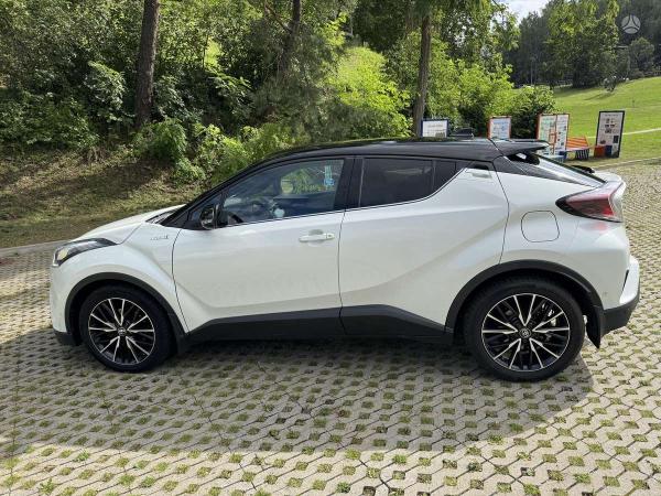 Balts Toyota C-HR 2017 Kauņa, ar dzinēja tilpumu 1.80 L un nobraukumu 183 tūkst. km par 16450 €, foto 10 vietnē AUTOMOTO.COM.LV