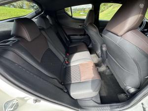 Белый Тойота C-HR 2017 в Каунас, объемом двигателя 1.80 л и пробегом 183 тыс. км за 16450 €, фото 14 на AUTOMOTO.COM.LV