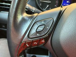 Белый Тойота C-HR 2017 в Вильнюс, объемом двигателя 1.20 л и пробегом 169 тыс. км за 13450 €, фото 19 на AUTOMOTO.COM.LV