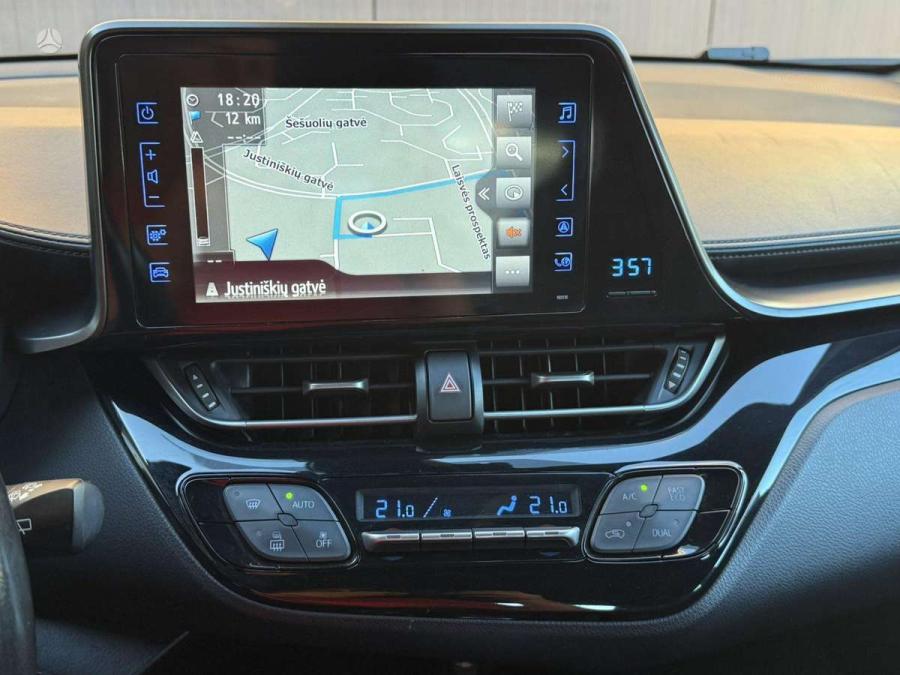 Белый Тойота C-HR 2017 в Вильнюс, объемом двигателя 1.20 л и пробегом 169 тыс. км за 13450 €, фото 23 на AUTOMOTO.COM.LV