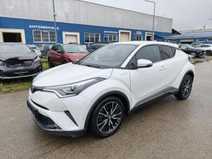 White Toyota C-HR 2017 in Siauliai, with an engine capacity of 1.80 L and mileage of 127 thousand km for 14900 €, photo  on AUTOMOTO.COM.LV