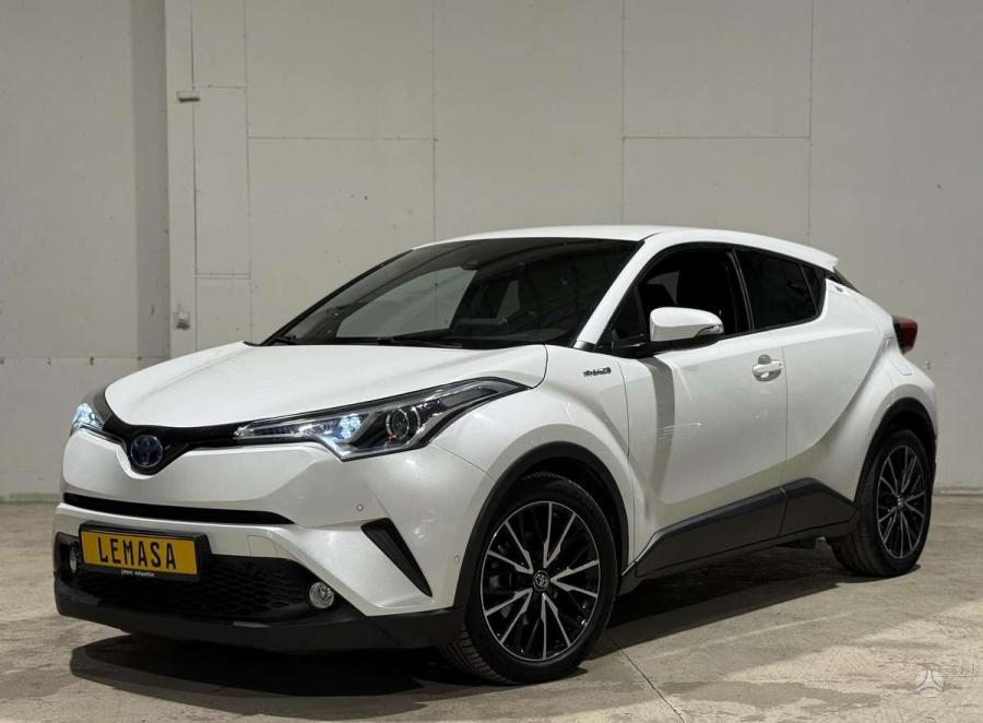 Белый Тойота C-HR 2017 в Клайпеда, объемом двигателя 1.80 л и пробегом 218 тыс. км за 14999 €, фото 1 на AUTOMOTO.COM.LV