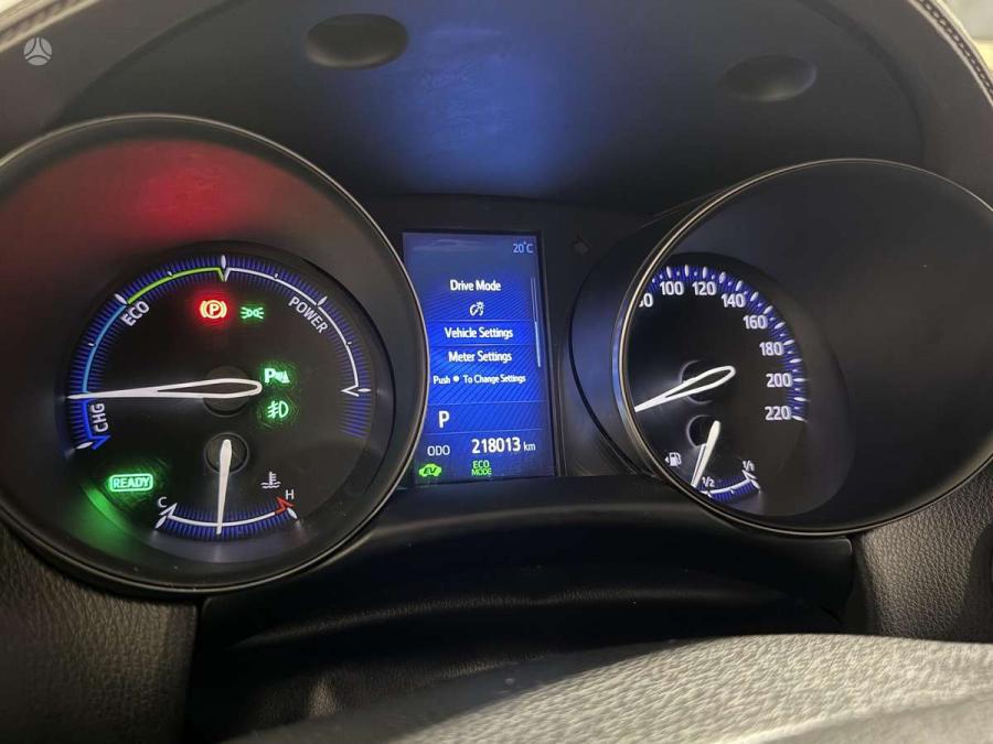 Белый Тойота C-HR 2017 в Клайпеда, объемом двигателя 1.80 л и пробегом 218 тыс. км за 14999 €, фото 21 на AUTOMOTO.COM.LV