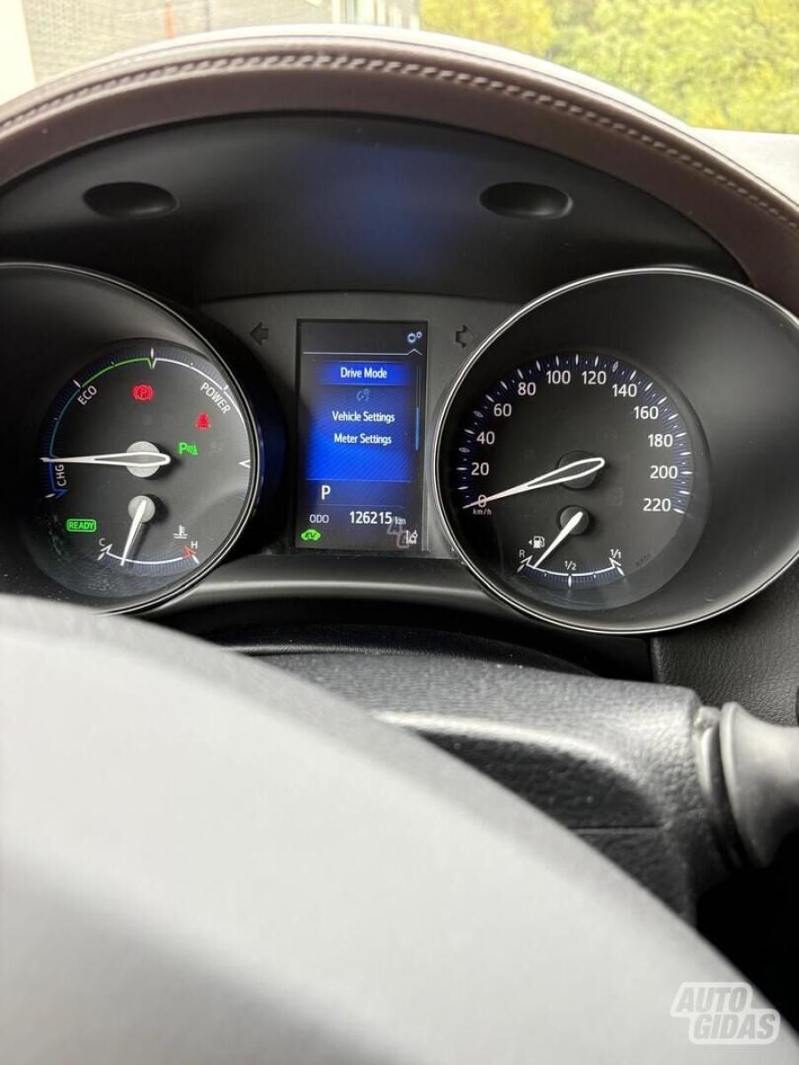 Balts Toyota C-HR 2017 Viļņa, ar dzinēja tilpumu 1.80 L un nobraukumu 126 tūkst. km par 16000 €, foto 8 vietnē AUTOMOTO.COM.LV