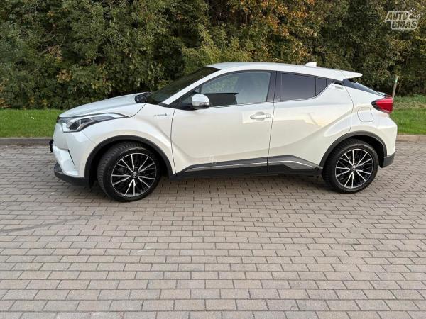 Balts Toyota C-HR 2017 Viļņa, ar dzinēja tilpumu 1.80 L un nobraukumu 126 tūkst. km par 16000 €, foto 11 vietnē AUTOMOTO.COM.LV