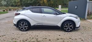White Toyota C-HR 2017 in Pasvalys, with an engine capacity of 1.80 L and mileage of 155 thousand km for 15550 €, photo 9 on AUTOMOTO.COM.LV