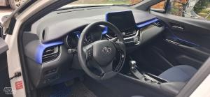 White Toyota C-HR 2017 in Pasvalys, with an engine capacity of 1.80 L and mileage of 155 thousand km for 15550 €, photo 12 on AUTOMOTO.COM.LV