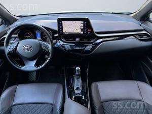 Balts Toyota C-HR 2018 Rīga, ar dzinēja tilpumu 1.80 L un nobraukumu 101 tūkst. km par 18400 €, foto 10 vietnē AUTOMOTO.COM.LV