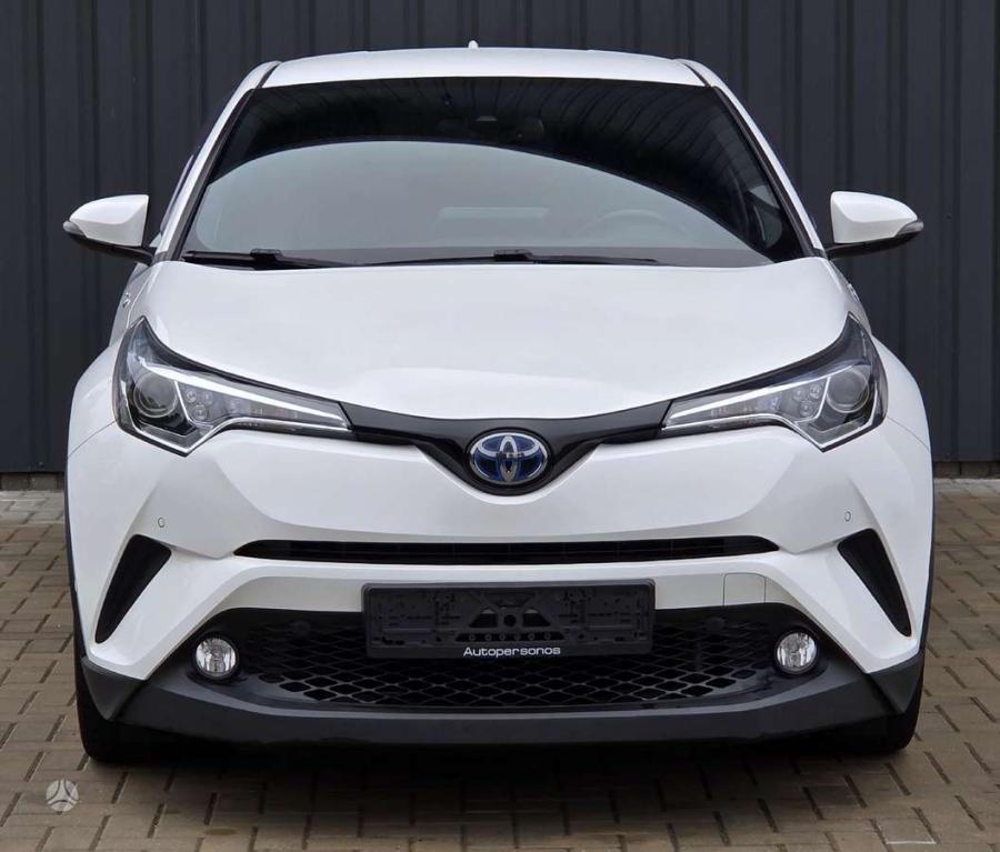 Balts Toyota C-HR 2018 Kauņa, ar dzinēja tilpumu 1.80 L un nobraukumu 203 tūkst. km par 15850 €, foto 8 vietnē AUTOMOTO.COM.LV