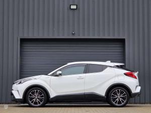 Белый Тойота C-HR 2018 в Каунас, объемом двигателя 1.80 л и пробегом 205 тыс. км за 15850 €, фото 2 на AUTOMOTO.COM.LV