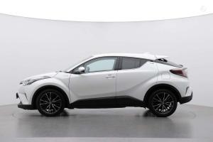 White Toyota C-HR 2018 in Vilnius, with an engine capacity of 1.80 L and mileage of 110 thousand km for 19900 €, photo 4 on AUTOMOTO.COM.LV