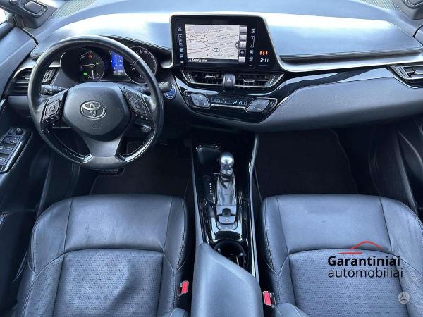 Balts Toyota C-HR 2018 Viļņa, ar dzinēja tilpumu 1.80 L un nobraukumu 106 tūkst. km par 18250 €, foto 3 vietnē AUTOMOTO.COM.LV