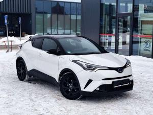 White Toyota C-HR 2018 in Siauliai, with an engine capacity of 1.80 L and mileage of 130 thousand km for 15900 €, photo 10 on AUTOMOTO.COM.LV