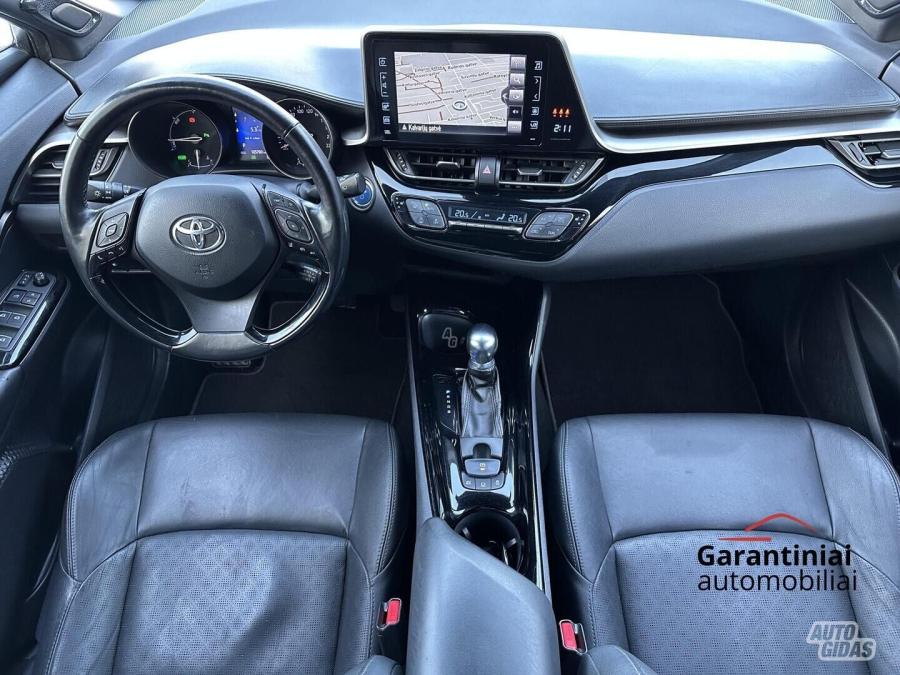 Balts Toyota C-HR 2018 Avižieniai, ar dzinēja tilpumu 1.80 L un nobraukumu 106 tūkst. km par 18250 €, foto 3 vietnē AUTOMOTO.COM.LV
