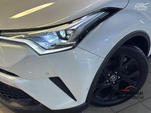 Balts Toyota C-HR 2018 Avižieniai, ar dzinēja tilpumu 1.80 L un nobraukumu 106 tūkst. km par 18250 €, foto 28 vietnē AUTOMOTO.COM.LV