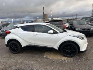 Белый Тойота C-HR 2018 в Каунас, объемом двигателя 1.80 л и пробегом 149 тыс. км за 15999 €, фото 23 на AUTOMOTO.COM.LV