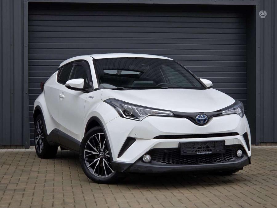 Белый Тойота C-HR 2018 в Каунас, объемом двигателя 1.80 л и пробегом 203 тыс. км за 15250 €, фото 9 на AUTOMOTO.COM.LV
