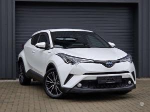 White Toyota C-HR 2018 in Kaunas, with an engine capacity of 1.80 L and mileage of 205 thousand km for 14990 €, photo 14 on AUTOMOTO.COM.LV