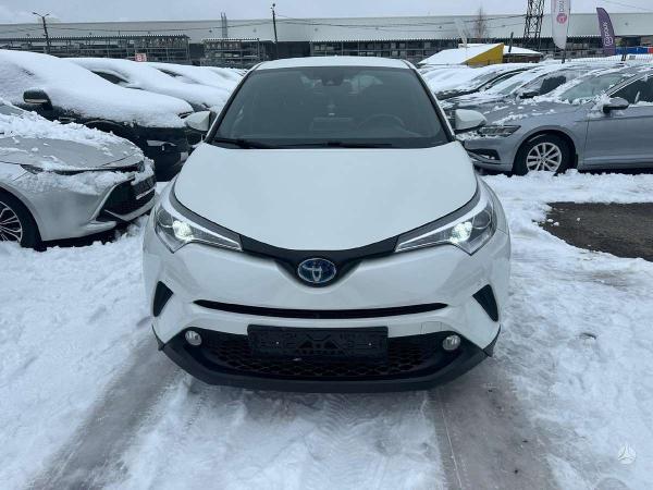 Balts Toyota C-HR 2018 Kauņa, ar dzinēja tilpumu 1.80 L un nobraukumu 149 tūkst. km par 16200 €, foto 2 vietnē AUTOMOTO.COM.LV