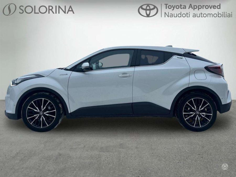 Белый Тойота C-HR 2018 в Клайпеда, объемом двигателя 1.80 л и пробегом 75 тыс. км за 19900 €, фото 3 на AUTOMOTO.COM.LV