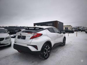 Белый Тойота C-HR 2018 в Вильнюс, объемом двигателя 1.80 л и пробегом 151 тыс. км за 16500 €, фото 4 на AUTOMOTO.COM.LV