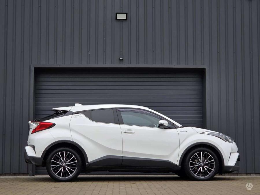 Balts Toyota C-HR 2018 Kauņa, ar dzinēja tilpumu 1.80 L un nobraukumu 205 tūkst. km par 14990 €, foto 15 vietnē AUTOMOTO.COM.LV