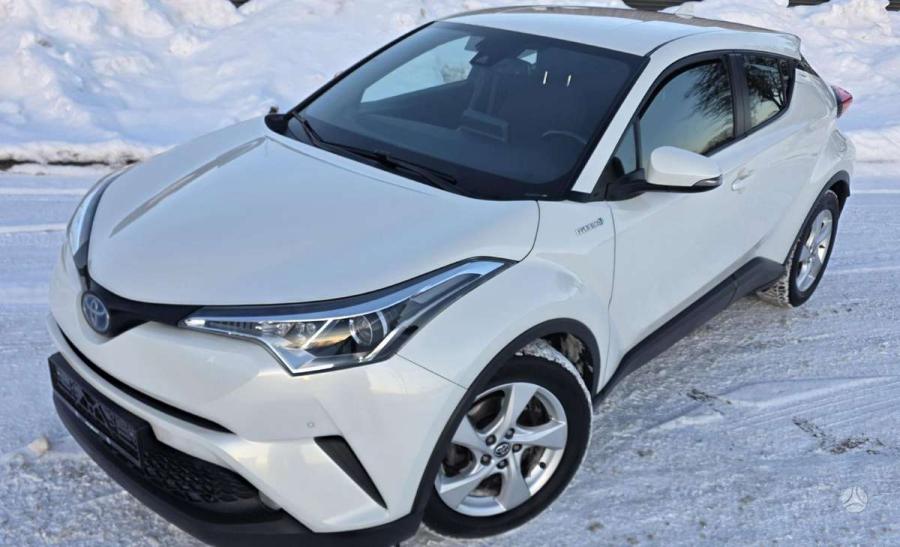 Balts Toyota C-HR 2018 Šauļi, ar dzinēja tilpumu 1.80 L un nobraukumu 180 tūkst. km par 14200 €, foto 8 vietnē AUTOMOTO.COM.LV
