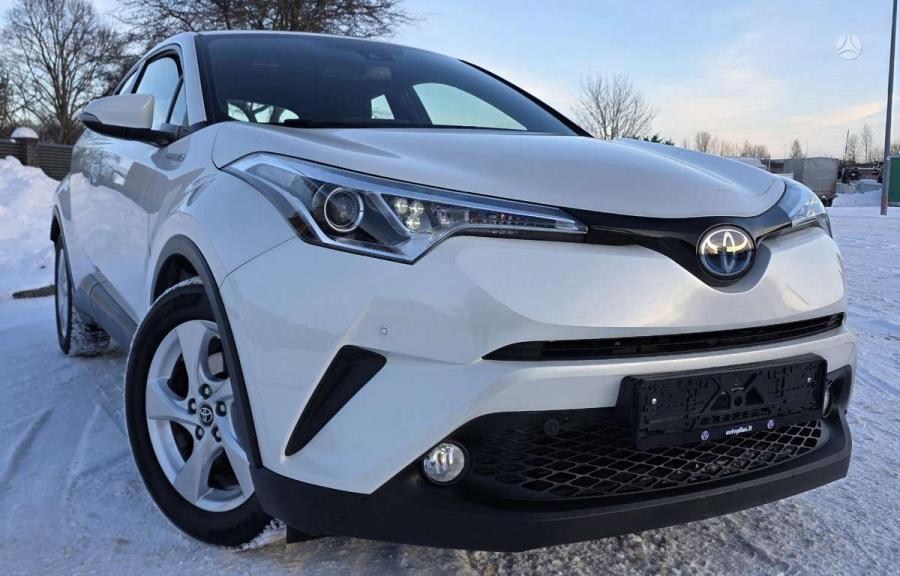 Balts Toyota C-HR 2018 Šauļi, ar dzinēja tilpumu 1.80 L un nobraukumu 180 tūkst. km par 14200 €, foto 12 vietnē AUTOMOTO.COM.LV