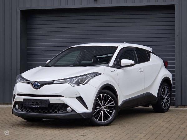 Balts Toyota C-HR 2018 Kauņa, ar dzinēja tilpumu 1.80 L un nobraukumu 205 tūkst. km par 14750 €, foto 1 vietnē AUTOMOTO.COM.LV