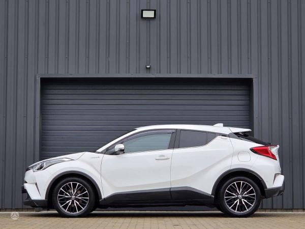 Balts Toyota C-HR 2018 Kauņa, ar dzinēja tilpumu 1.80 L un nobraukumu 205 tūkst. km par 14750 €, foto 2 vietnē AUTOMOTO.COM.LV