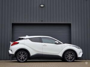 Белый Тойота C-HR 2018 в Каунас, объемом двигателя 1.80 л и пробегом 205 тыс. км за 14750 €, фото 15 на AUTOMOTO.COM.LV