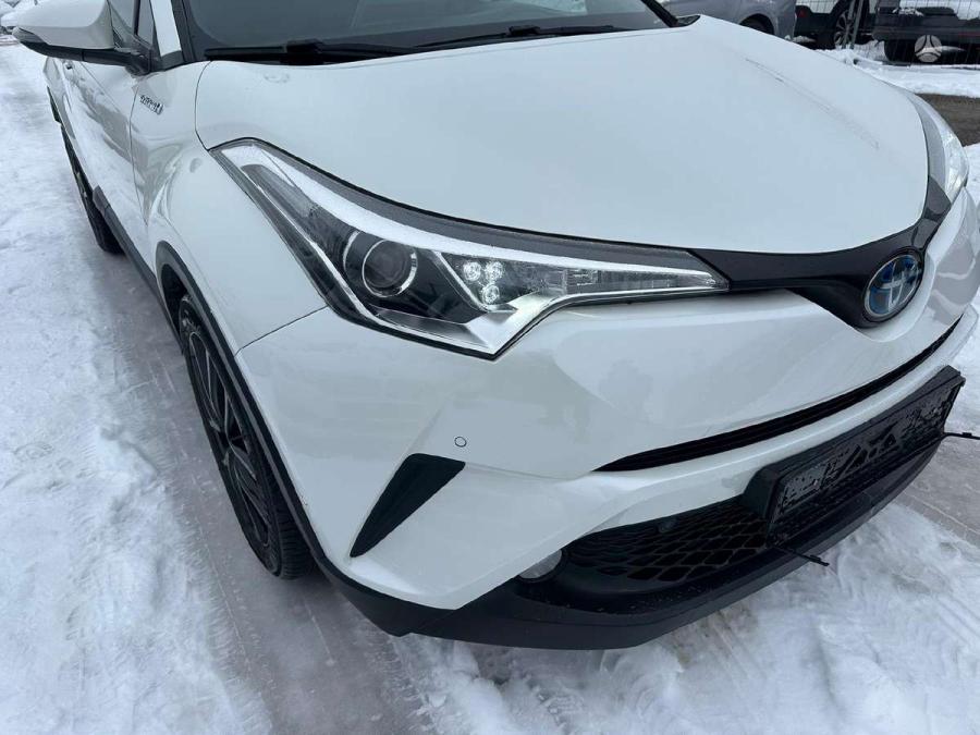 Белый Тойота C-HR 2018 в Каунас, объемом двигателя 1.80 л и пробегом 149 тыс. км за 15800 €, фото 24 на AUTOMOTO.COM.LV