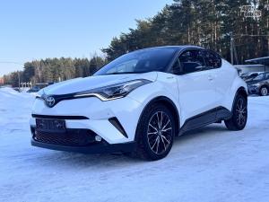 White Toyota C-HR 2018 in Vilnius, with an engine capacity of 1.80 L and mileage of 185 thousand km for 15450 €, photo  on AUTOMOTO.COM.LV