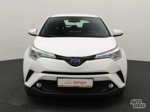 White Toyota C-HR 2018 in Vilnius, with an engine capacity of 1.80 L and mileage of 196 thousand km for 15199 €, photo 4 on AUTOMOTO.COM.LV